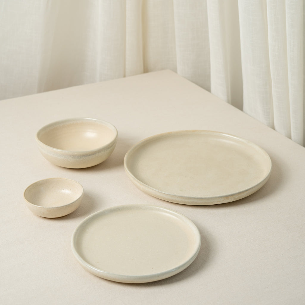 Satin Pearl Dinner Set | 20pcs | Off White – Lagavi