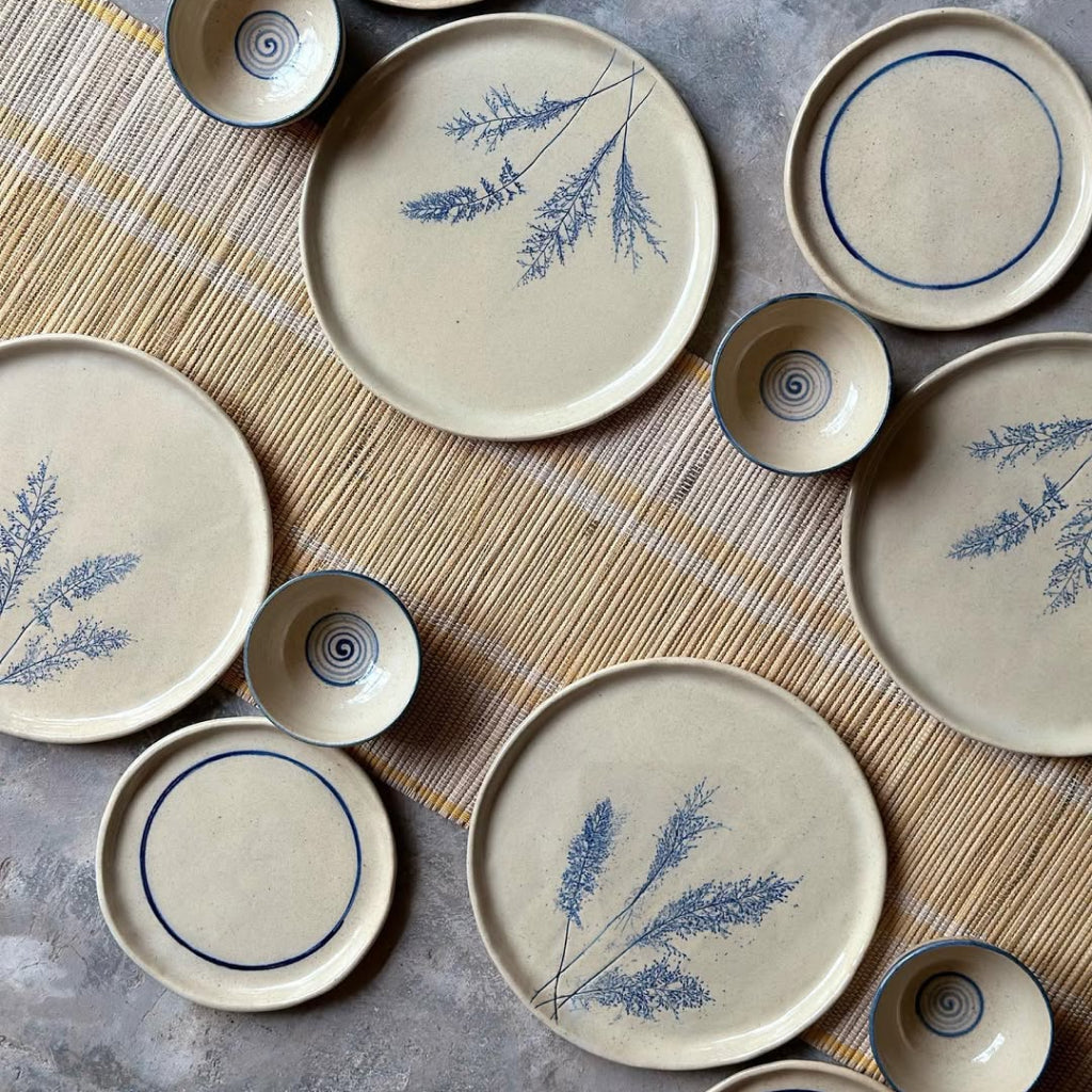 Sapphire Meadow | 18pcs | White & Blue – Lagavi